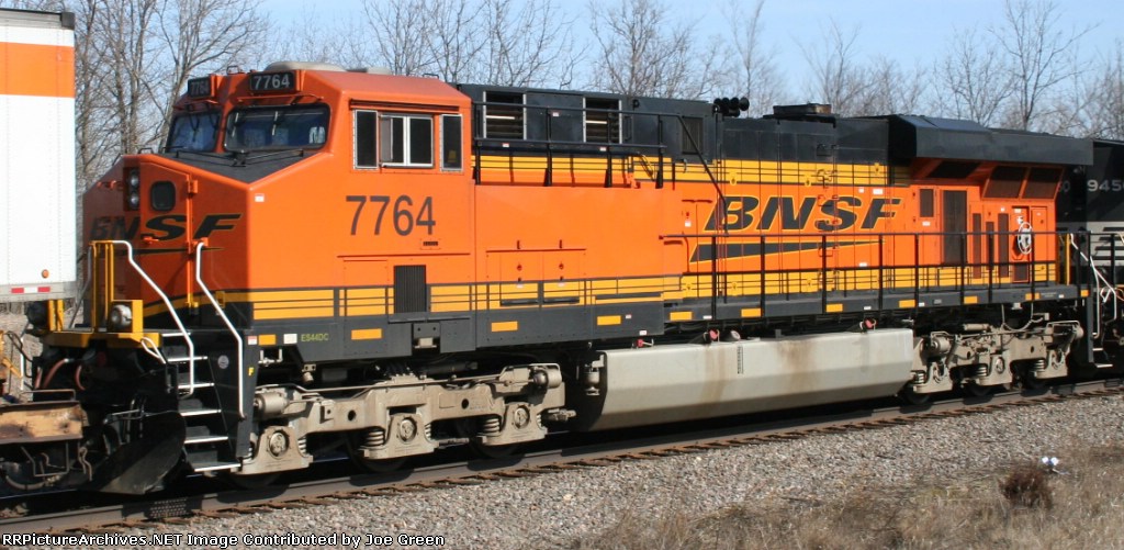 BNSF 7764